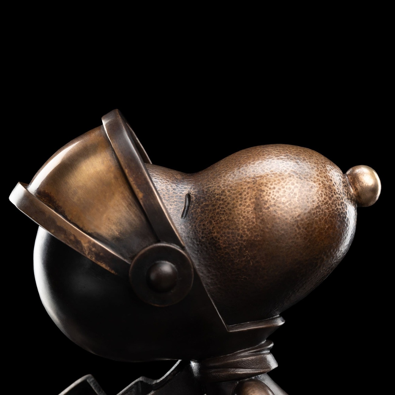 Die Peanuts Bronze Statue Snoopy: First Beagle on the Moon Limited ...