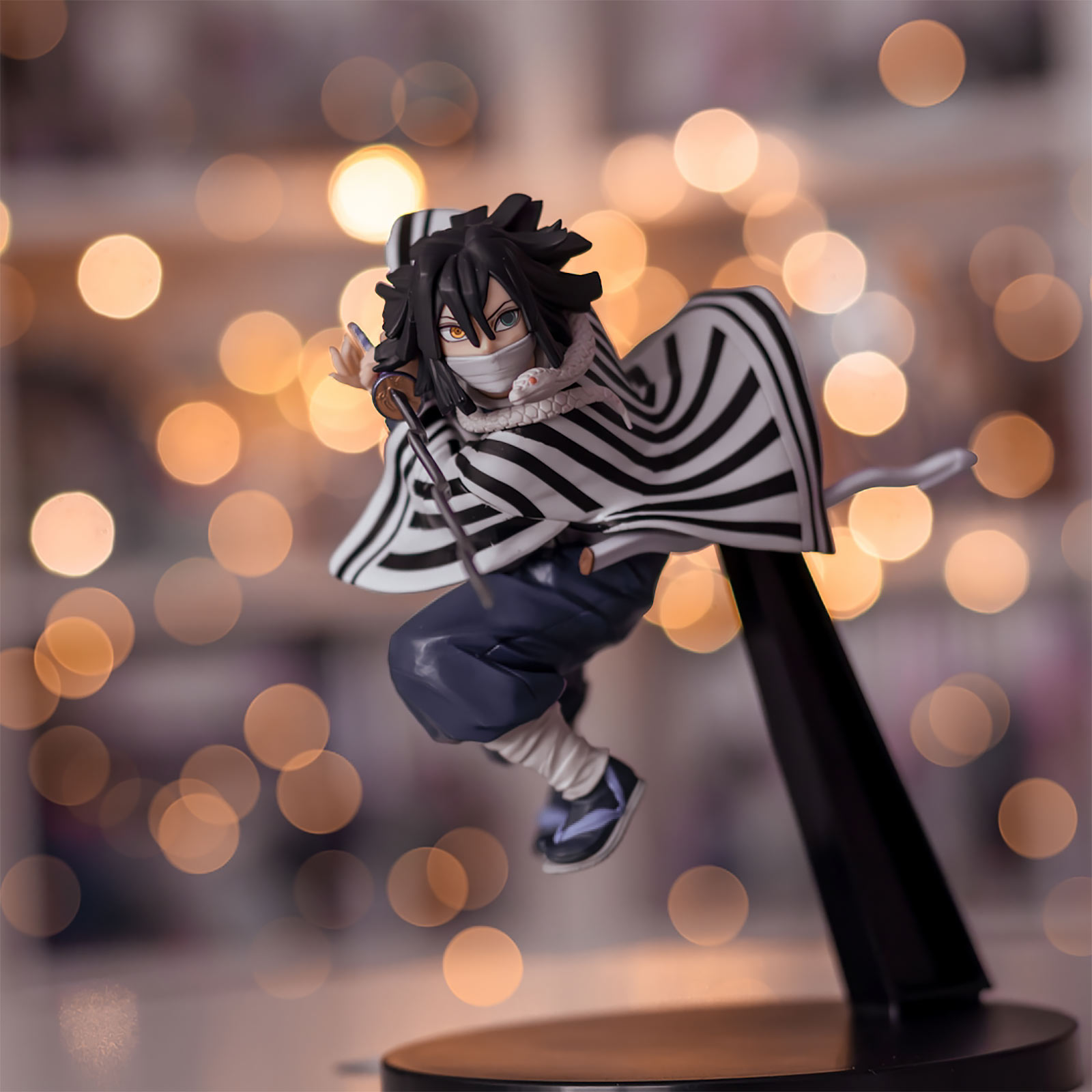 Demon Slayer - Obanai Iguro Vibration Stars Figure | Elbenwald