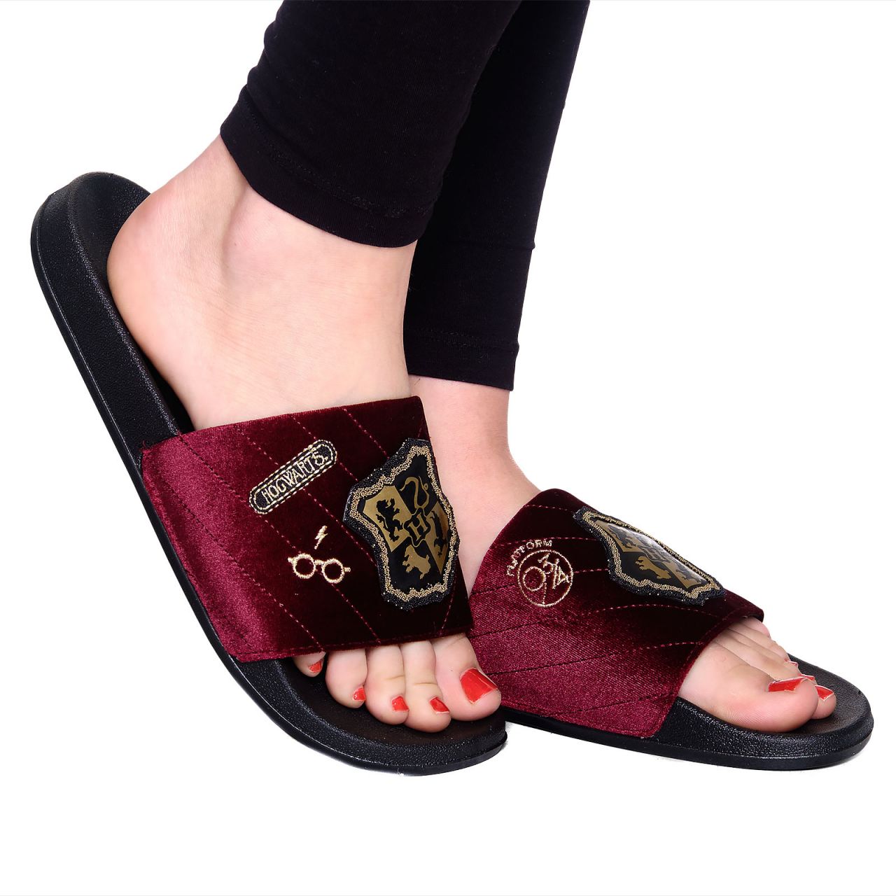 Harry Potter - Hogwarts Crest Slippers | Elbenwald