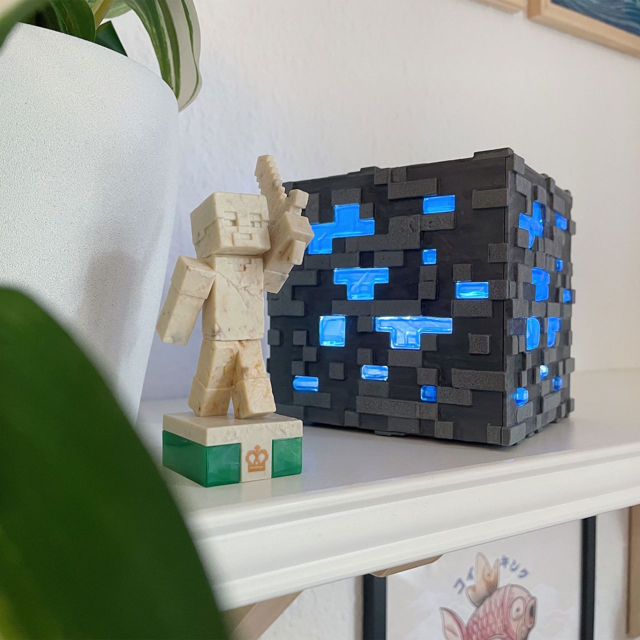 Minecraft - Diamond Ore Table Lamp | Elbenwald