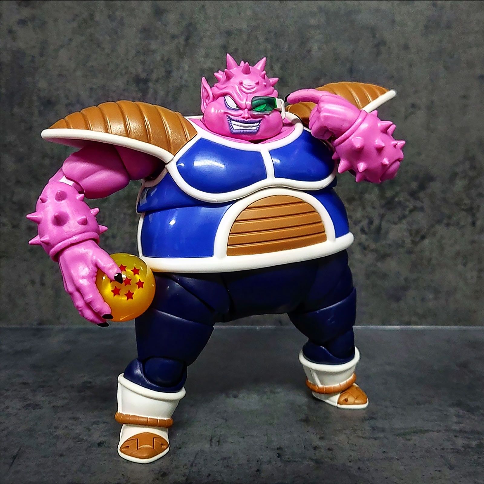 Dragon Ball Z - Dodoria Action Figure | Elbenwald