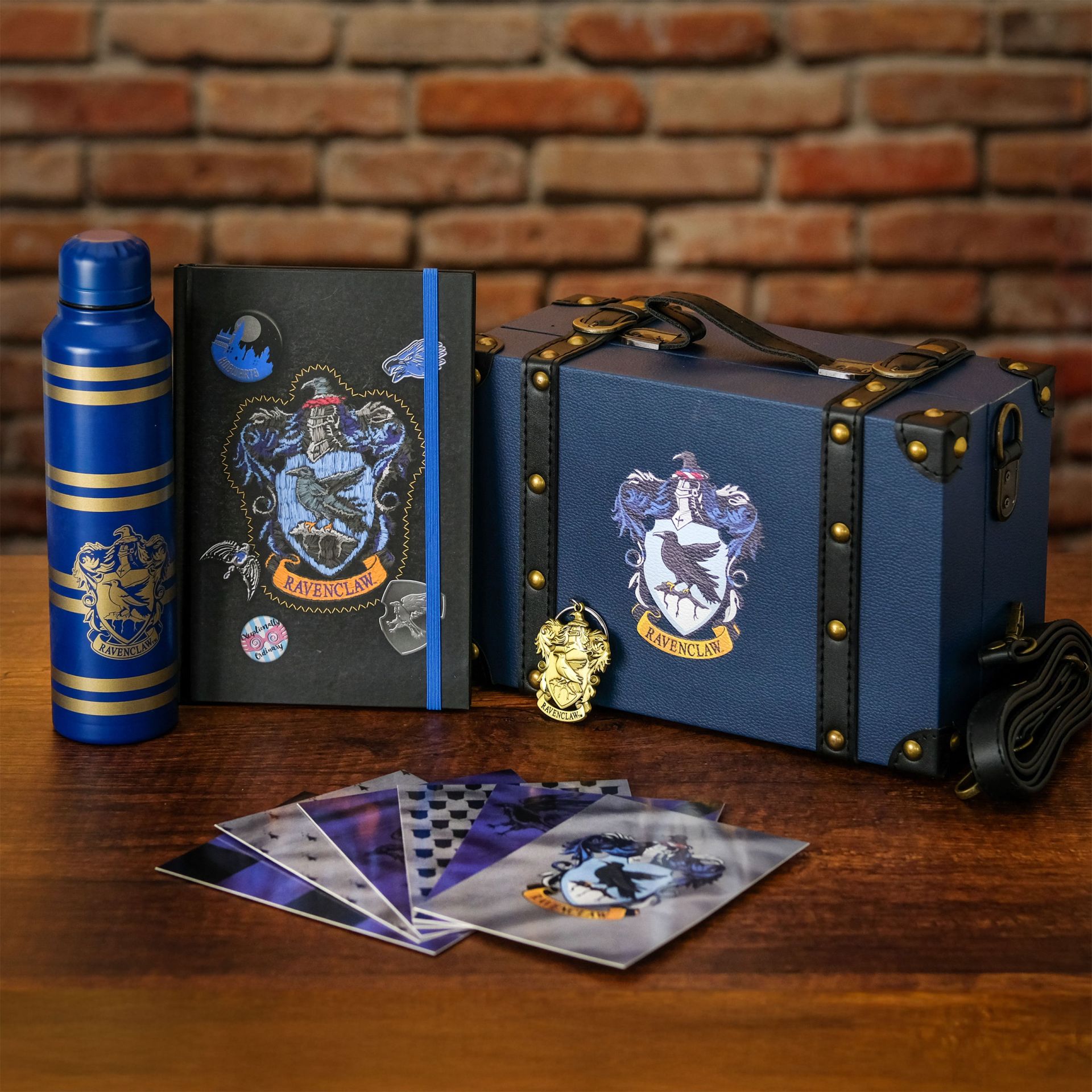 Harry Potter - Ravenclaw Premium Gift Set in Case with Carrying Strap ...