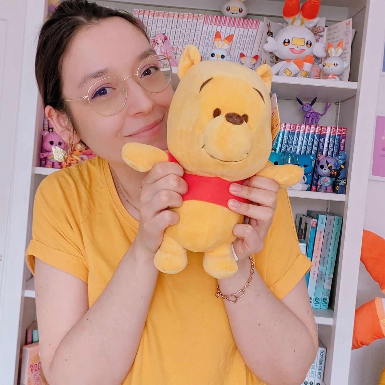 Winnie the Pooh - Plush Figure with Sound | Elbenwald