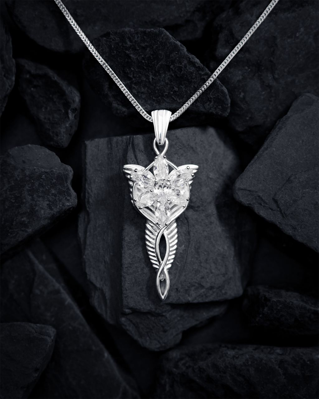 The Lord of the Rings Necklaces Buy fan merchandise | Elbenwald