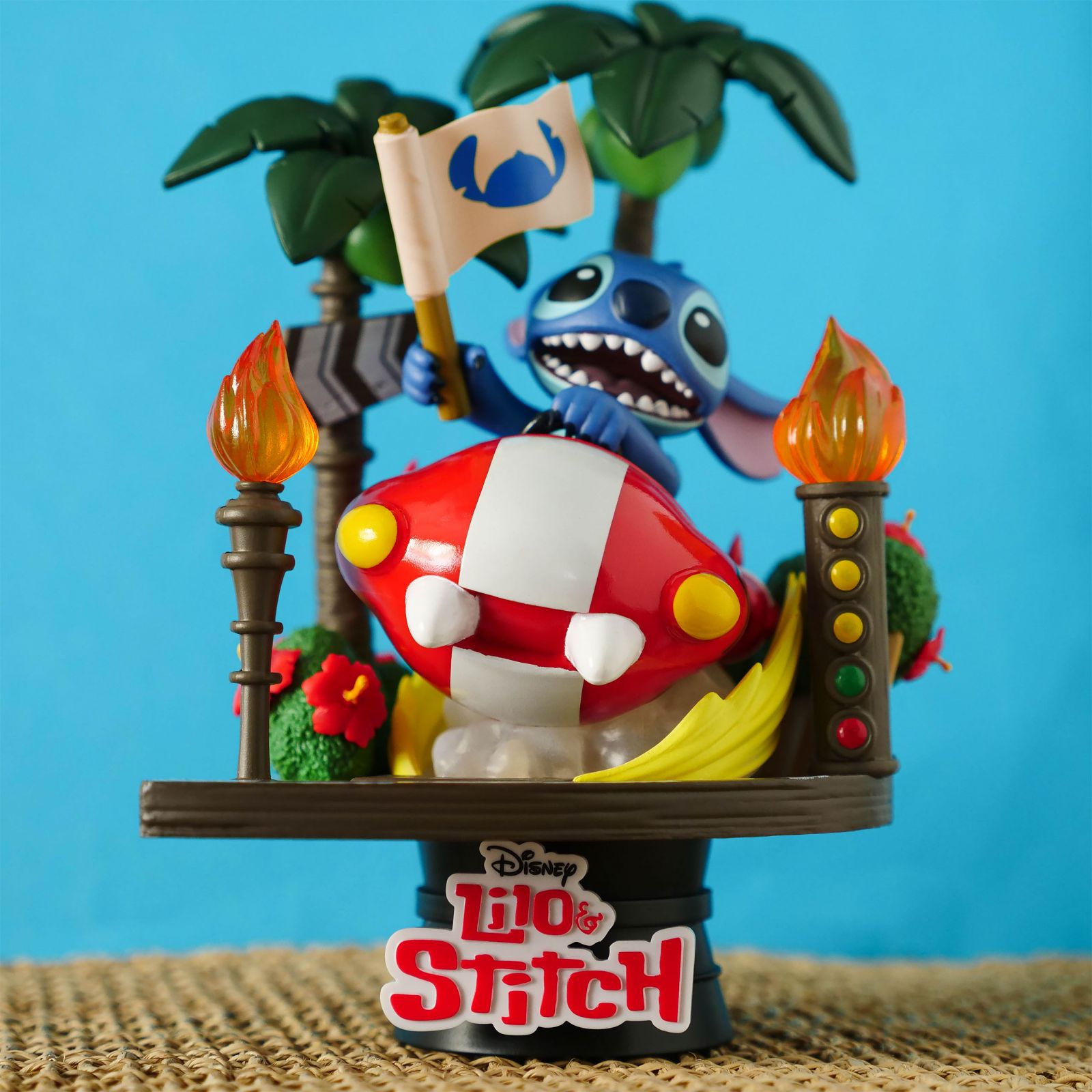 Lilo & Stitch - Racing Car D-Stage Diorama Figur | Elbenwald