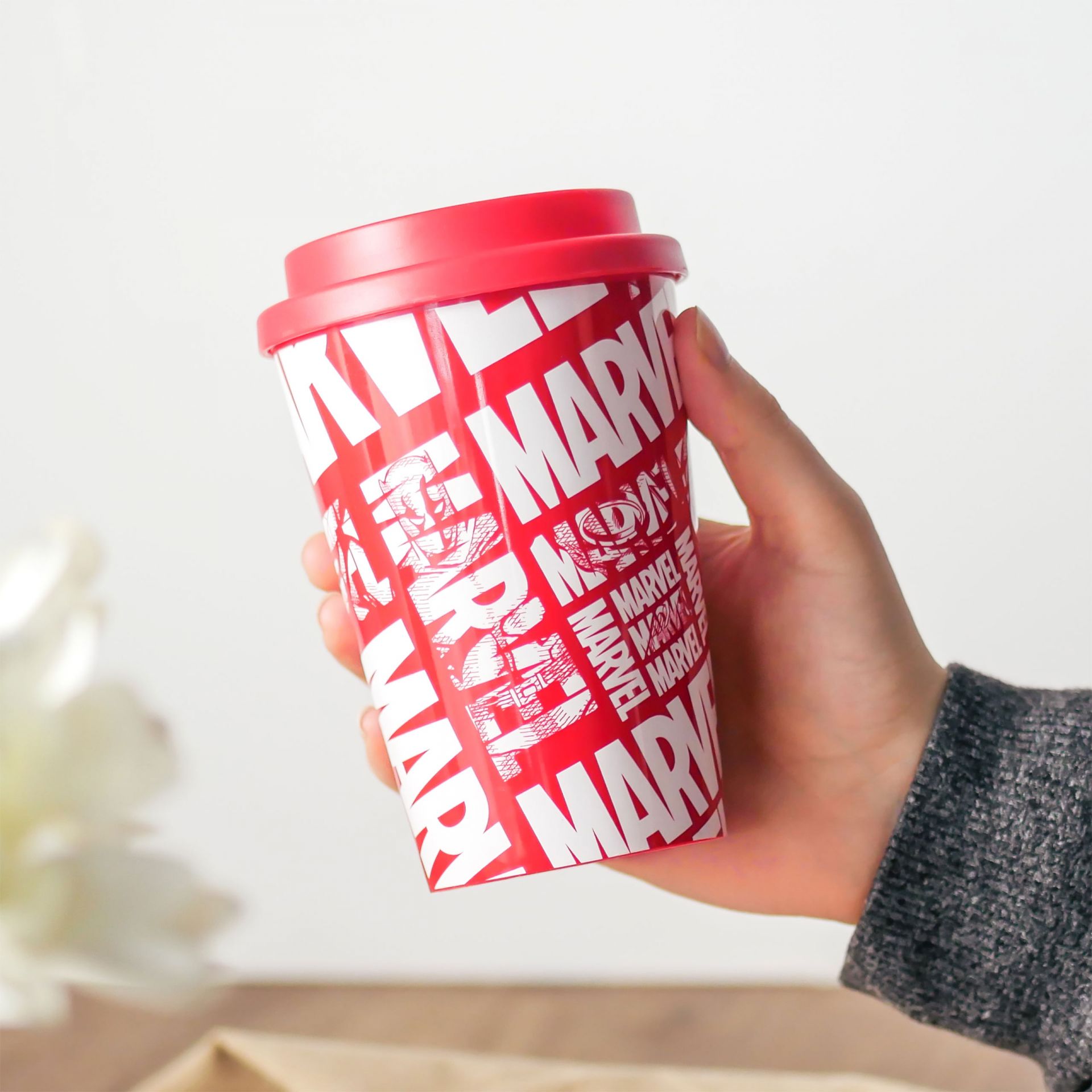 Marvel - Comic Logo To Go Becher | Elbenwald