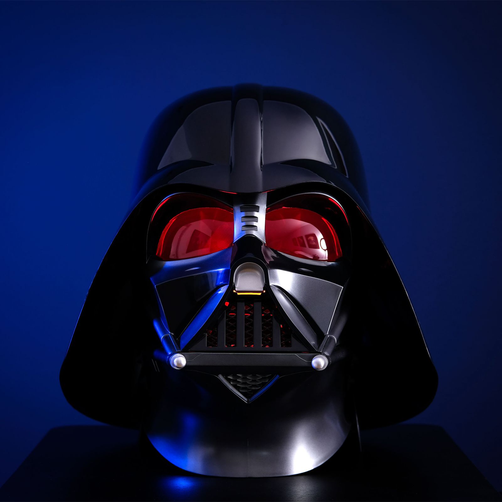 Darth Vader helmet replica with sound effects - Star Wars | Elbenwald