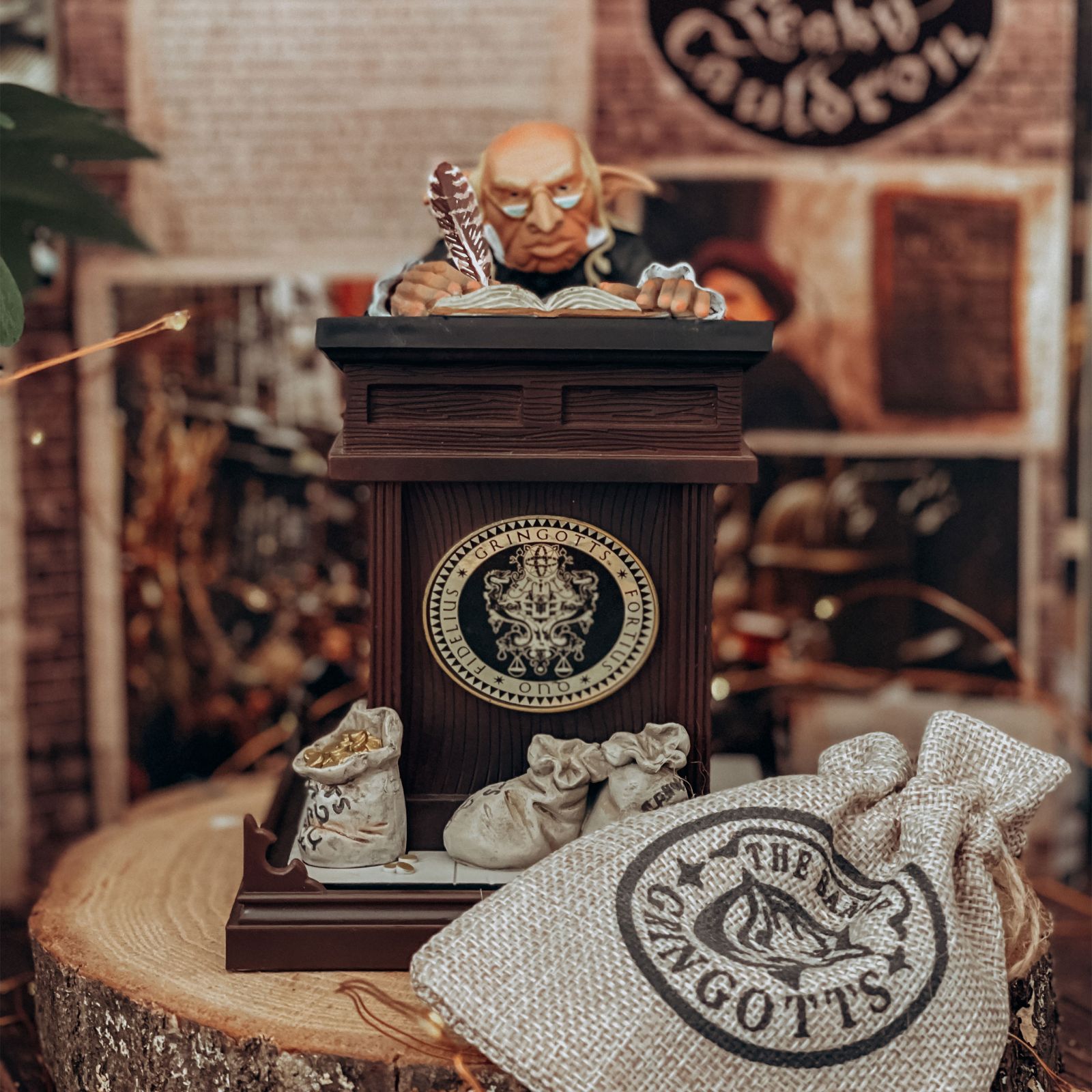 Gringotts Goblin - Harry Potter Magical Creatures Figure | Elbenwald