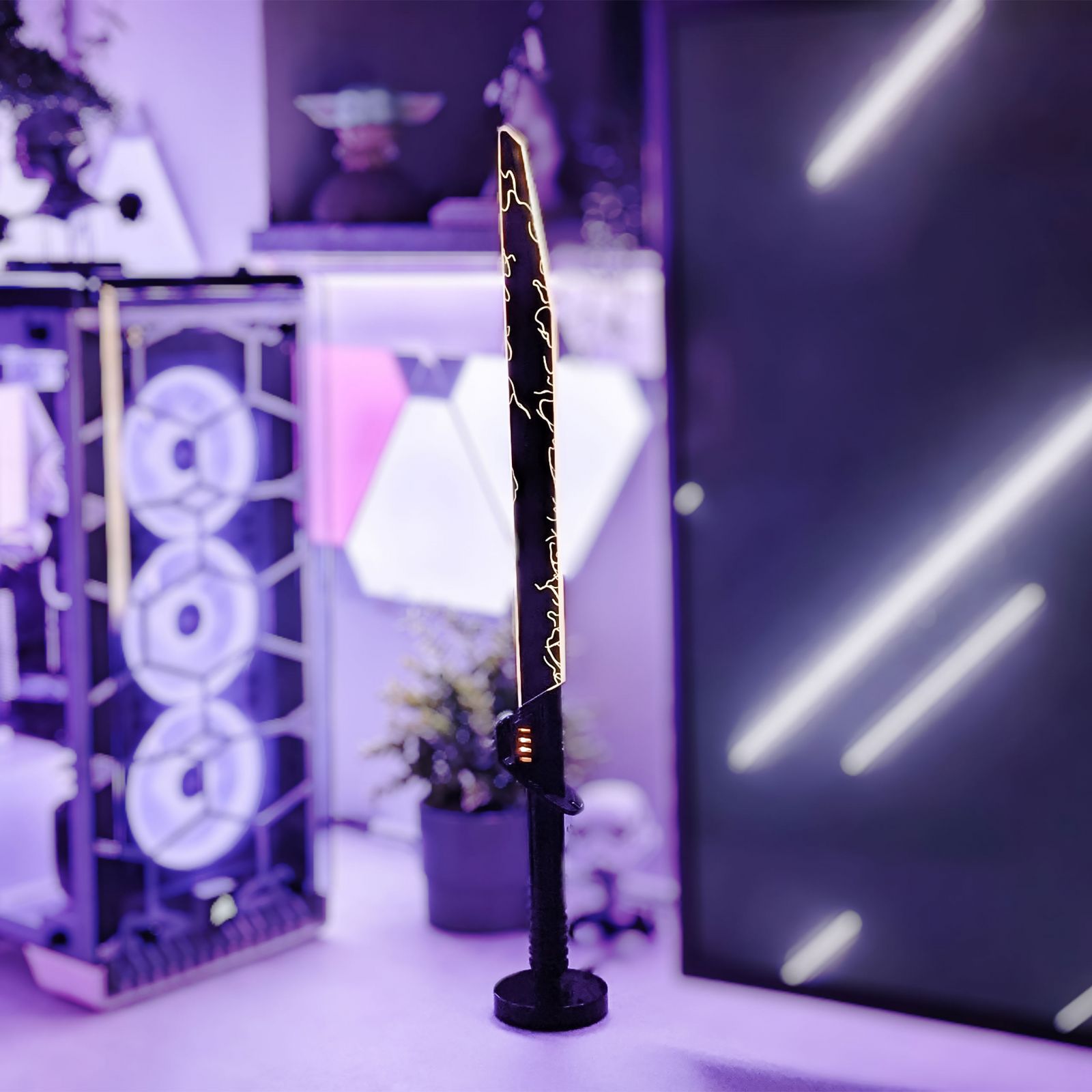 Mandalorian Darksaber Lightsaber Table Lamp - Star Wars | Elbenwald