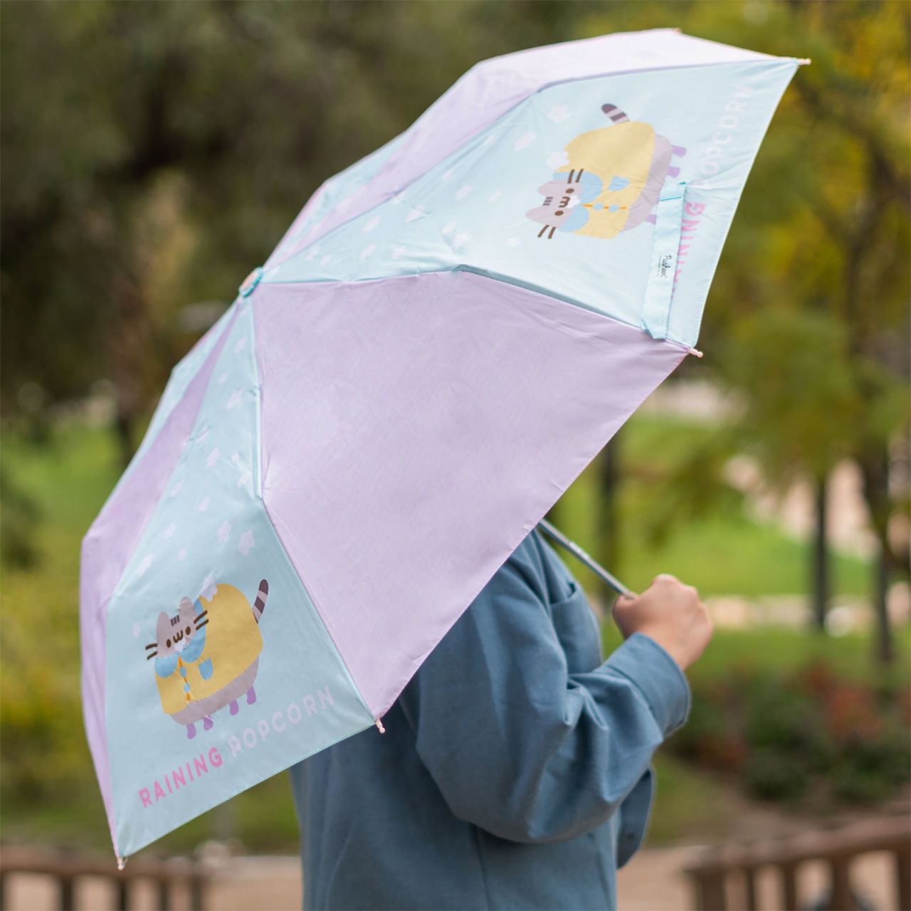 Pusheen - Raining Popcorn Umbrella | Elbenwald