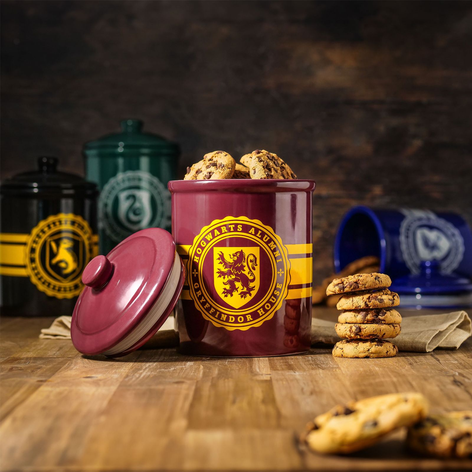 Gryffindor Hogwarts Alumni Cookie Jar - Harry Potter | Elbenwald