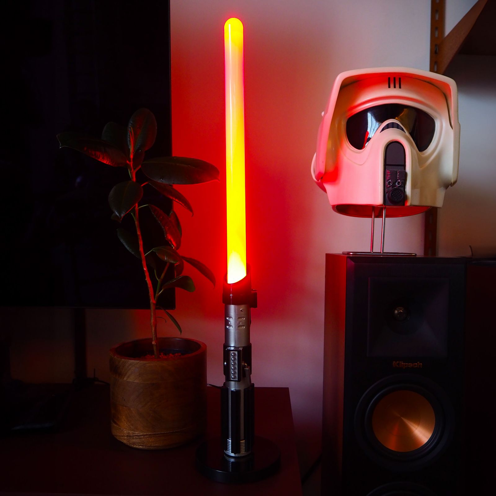 Star Wars - Darth Vader Lightsaber Table Lamp | Elbenwald