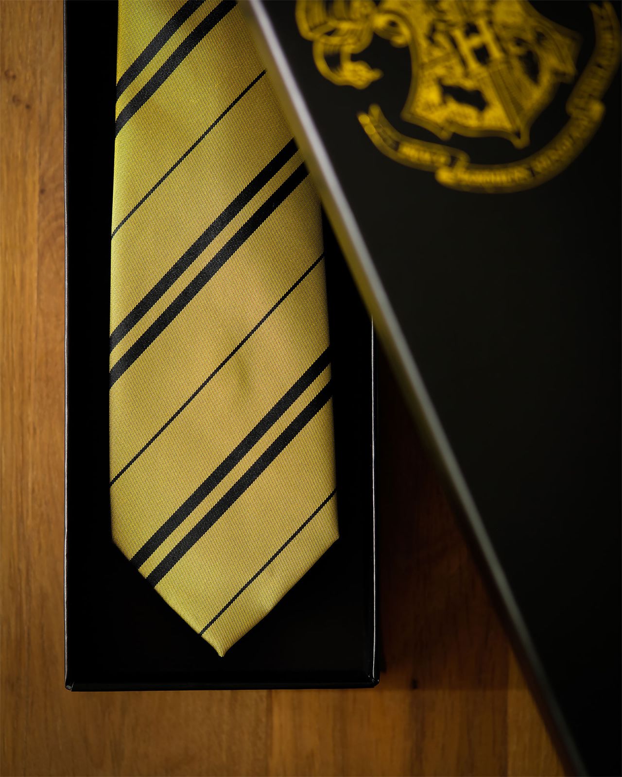Harry Potter - Hufflepuff Tie with Gift Box | Elbenwald