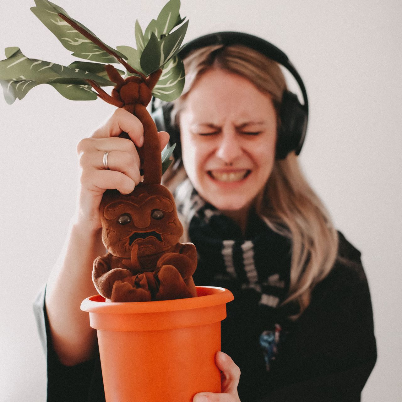 Harry Potter - Mandrake Plush Figure with Sound 35 cm | Elbenwald
