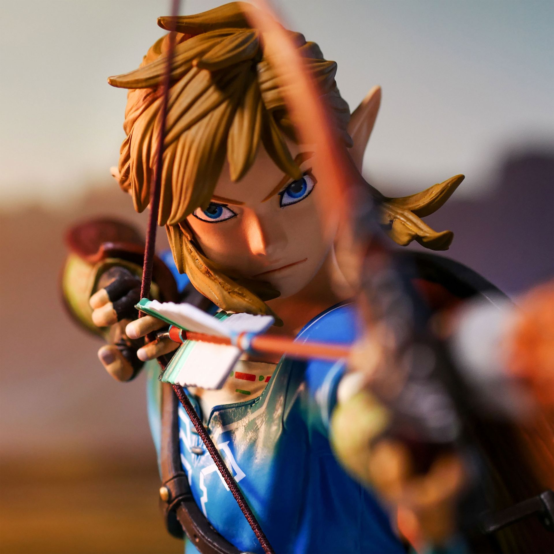 Zelda - Link Breath of the Wild figure with diorama | Elbenwald