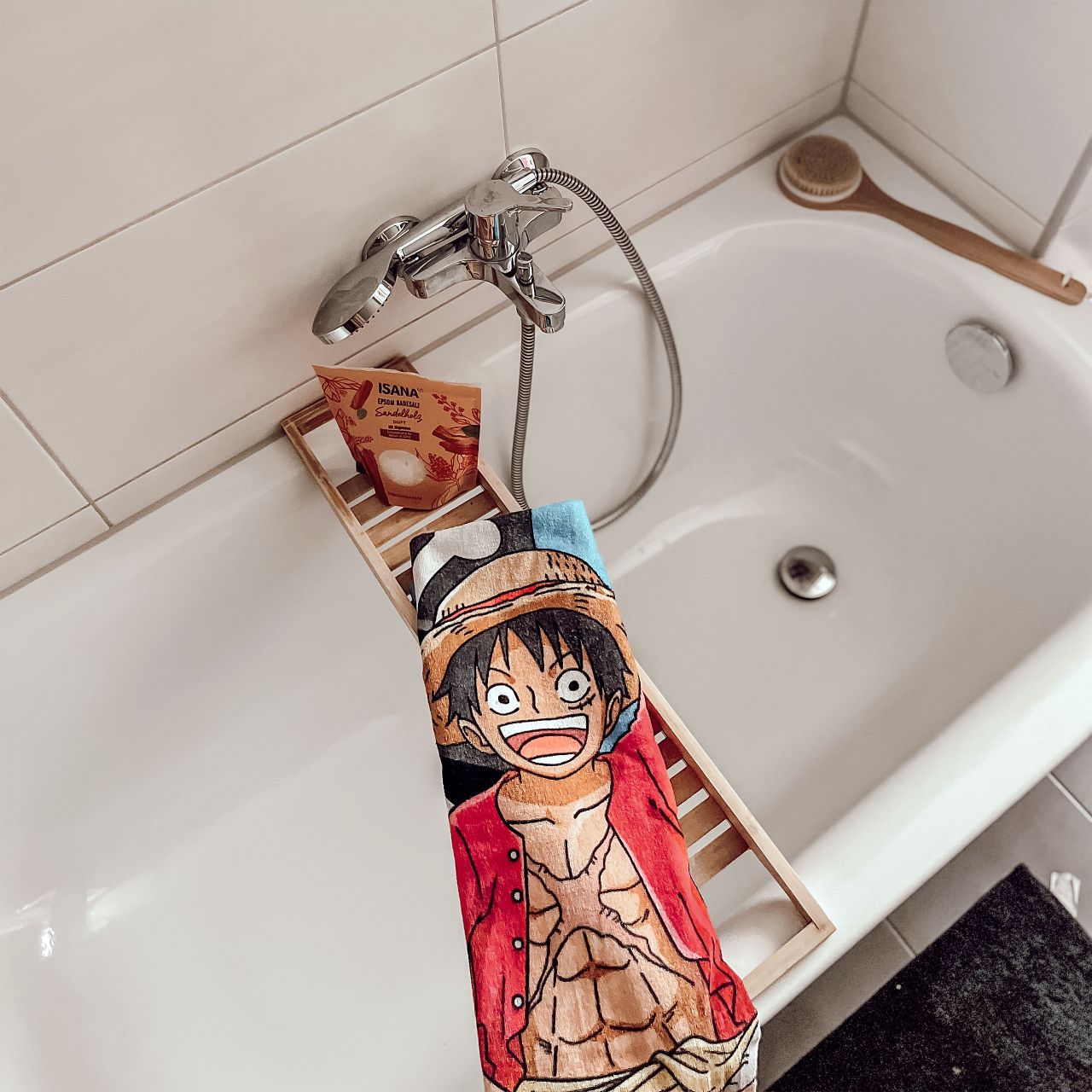 One Piece - Luffy & Thousand Sunny Beach Towel | Elbenwald
