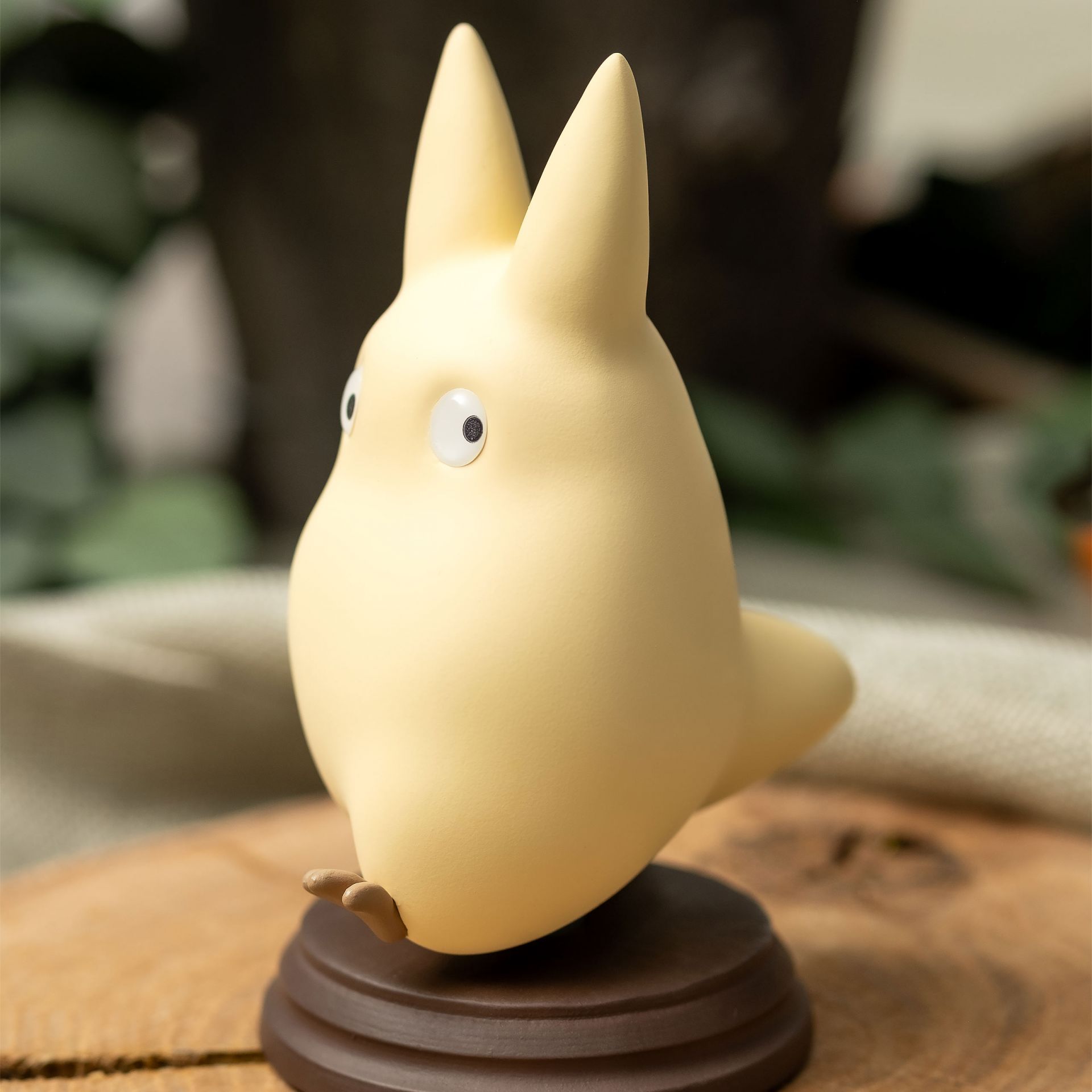 Totoro Walking Figure - My Neighbor Totoro | Elbenwald