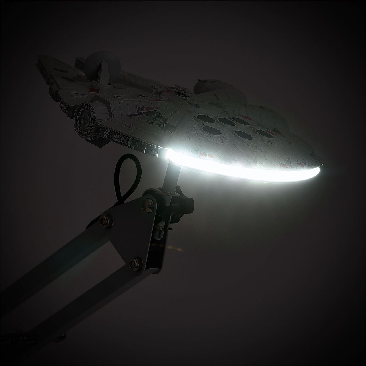 Star Wars - Millennium Falcon Table Lamp | Elbenwald