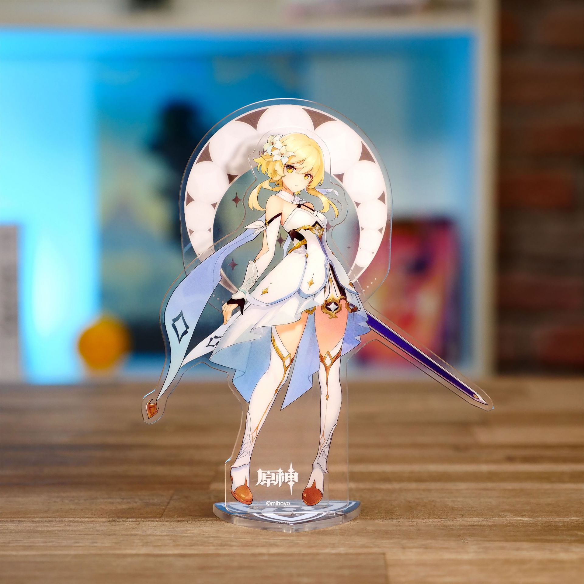Genshin Impact - Traveler Lumine Acrylic Figure | Elbenwald