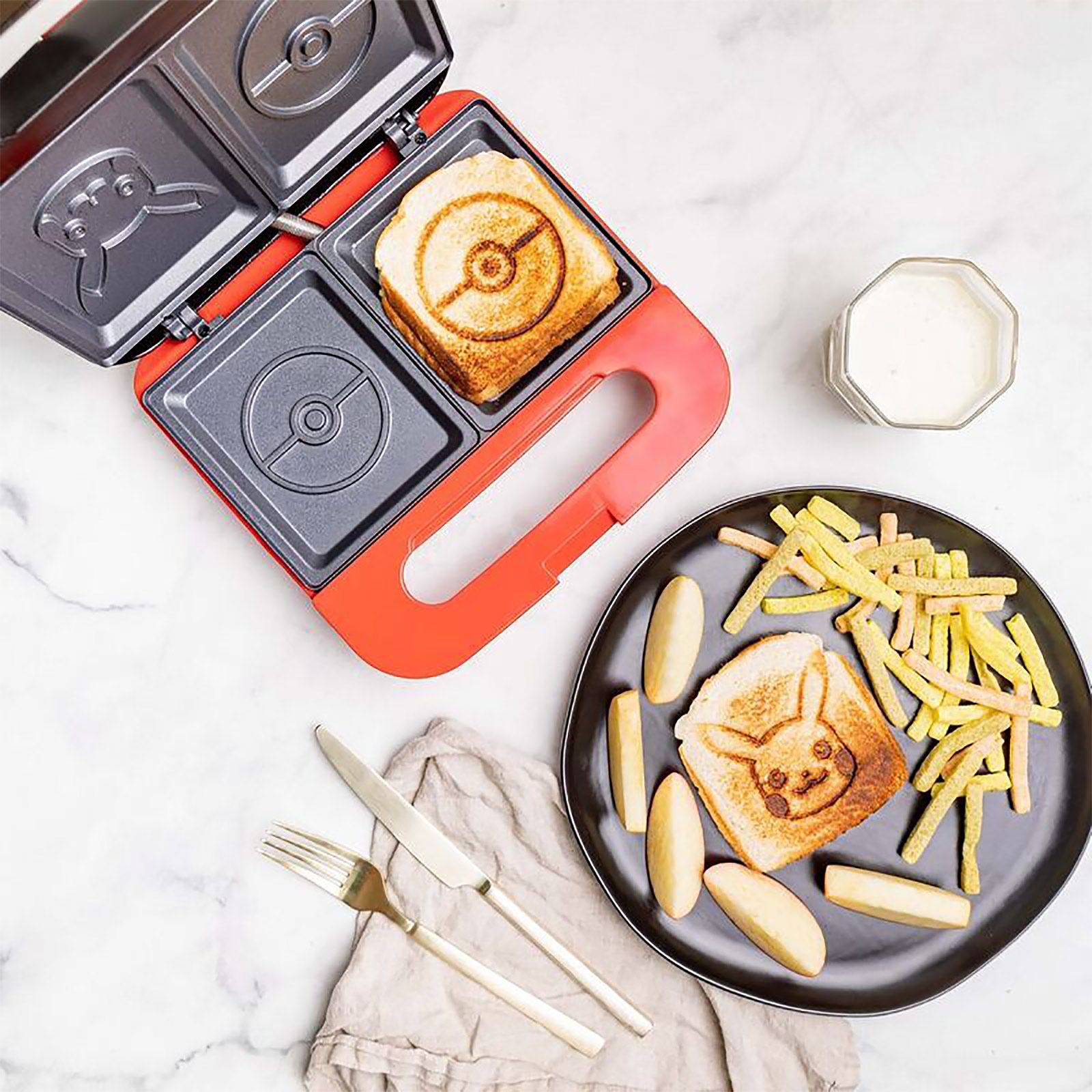 Pokemon - Pikachu und Pokeball Sandwichmaker | Elbenwald