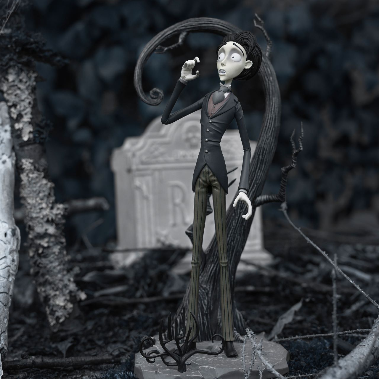 Corpse Bride - Victor Van Dort SFC Figure | Elbenwald