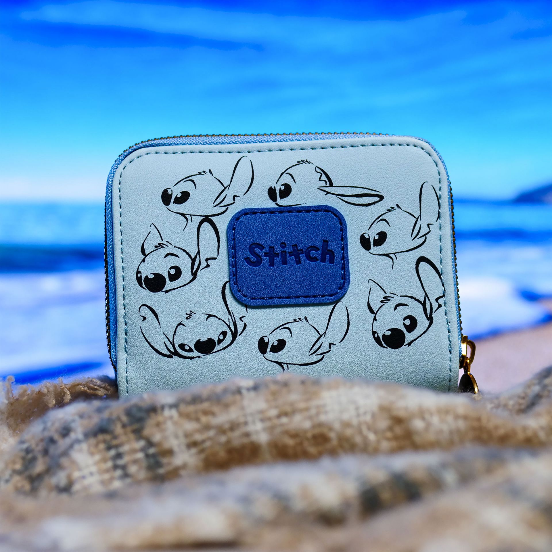 Lilo & Stitch - Stitch blue wallet | Elbenwald